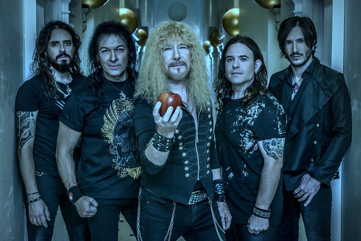 La legendaria banda Medina Azahara se despide en concierto en La Línea ...